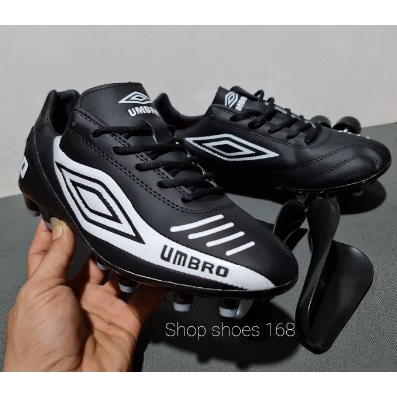รองเท้าสตั๊ดเตะฟุตบอล umbro สินค้าพร้อมส่งนิ่มใส่สบายงานสวยคุณภาพดี | Shopee Thailand
