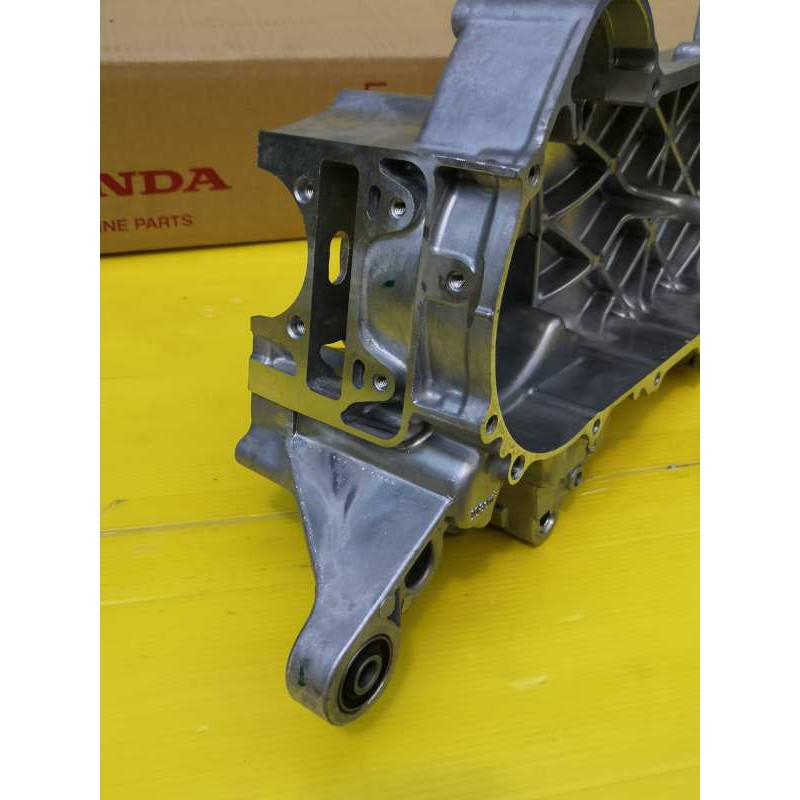 เเคร้งเครื่องข้างซ้าย สกุปปี้ไอ ตัวแรก Scoopy i เก่า แท้เบิกศูนย์HONDA ...