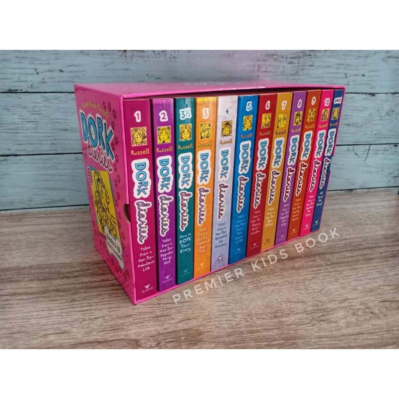 New Dork Diaries Collection US edition- 12 Books (Collection)Rachel ...