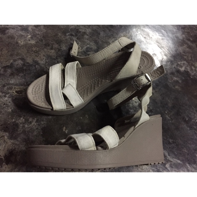 Crocs แท้ W5 | Shopee Thailand