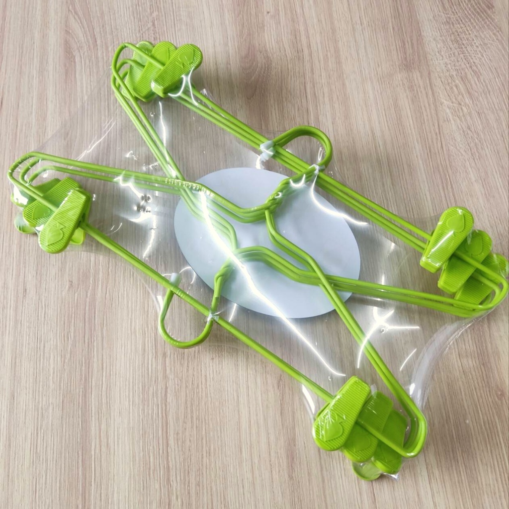 ไม้แขวนกระโปรง 18 ชิ้น ไม้หนีบ แขวนกางเกง ไม้แขวนแบบหนีบ #No.99x3 ...