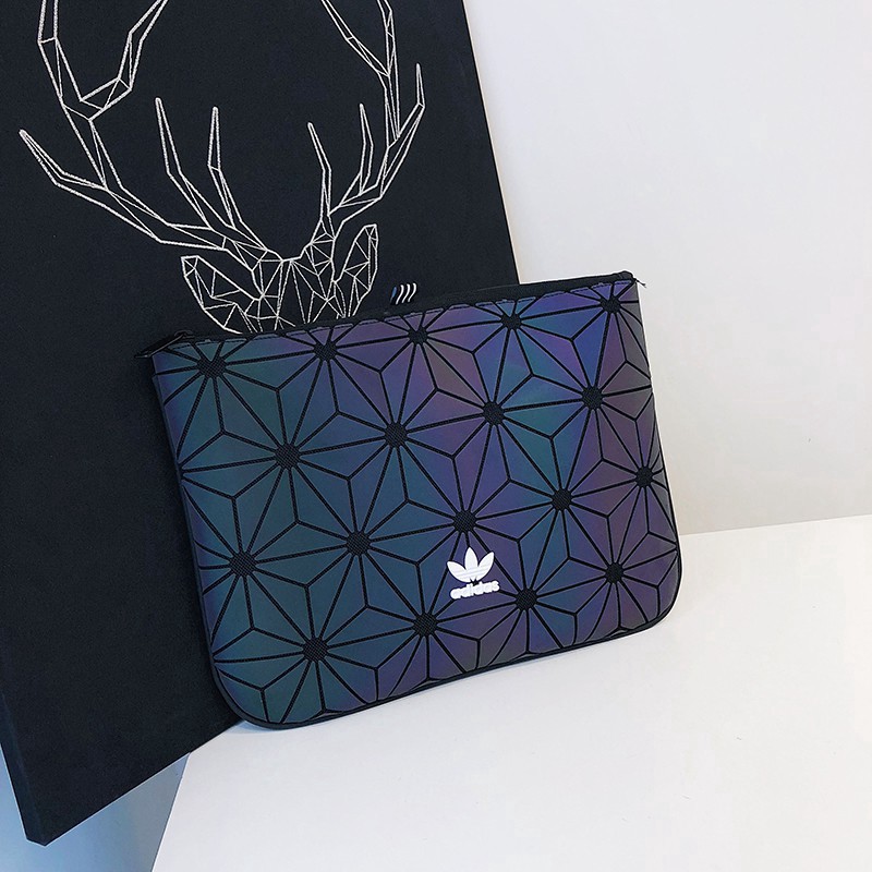 Beg pasar ad1das คลัทช์ 3 D กระเป๋าถือ | Shopee Thailand