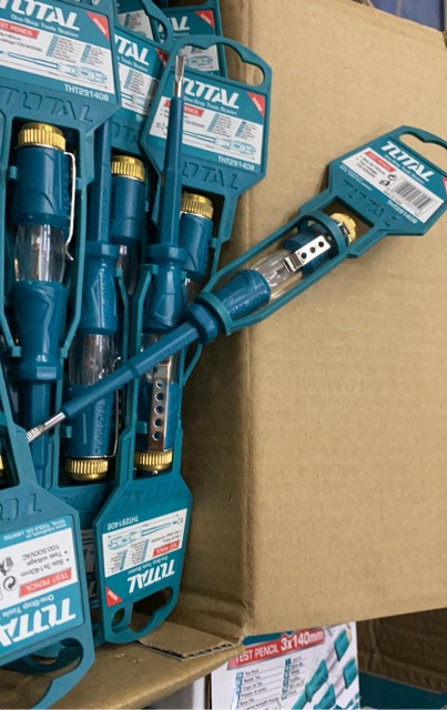ไขควง Total ไขควงลองไฟ ขนาด 5.1/2 นิ้ว 3x140mm รุ่น THT291408 ( Voltage ...