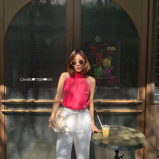 Catherine Top เสื้อไหล่ล้ำคอสูง | Shopee Thailand