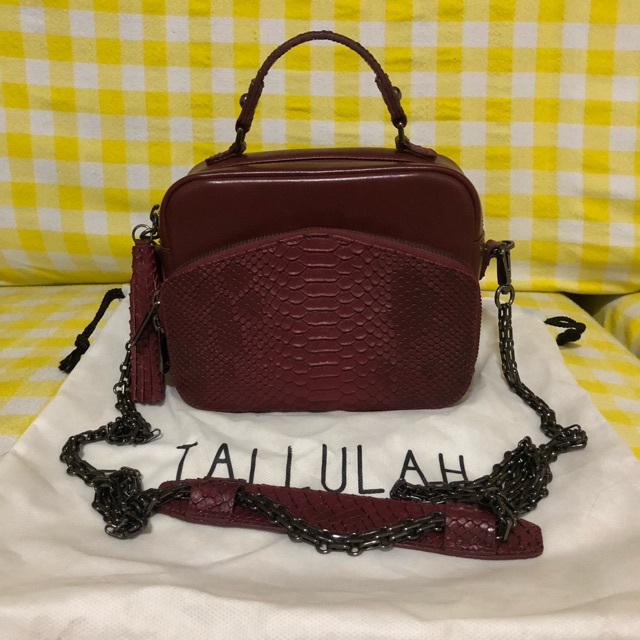 กระเป๋า Tallulah รุ่น Mini Riley in Maroon Python | Shopee Thailand