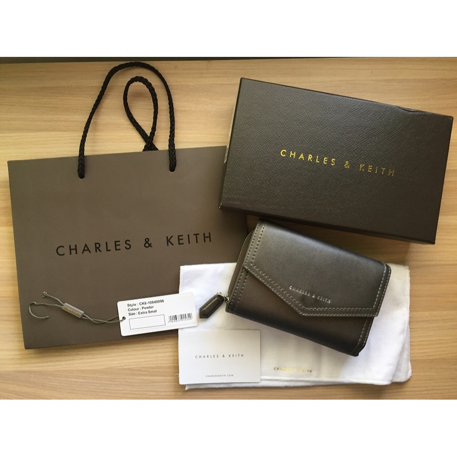 กระเป๋าสตางค์ CHARLES&KEITH ENVELOPE WALLET 3พับ [มือสอง สภาพดี + กล่อง ...