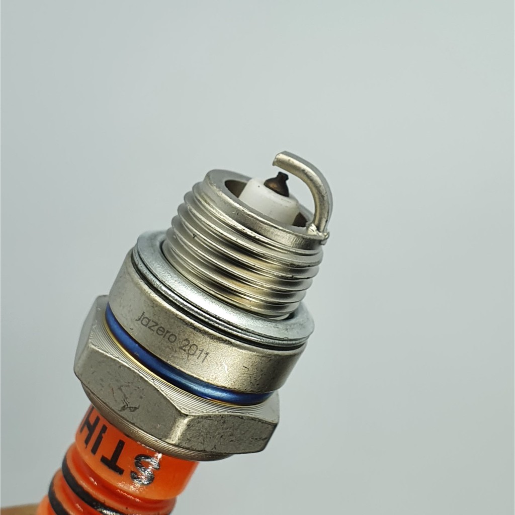 หัวเทียน สติล เครื่องตัดหญ้า เครื่องพ่นยา เลื่อยยนต์ 2 จังหวะ หัวเทียนเข็ม ไฟแรง อย่างดี ใช้แทน ...