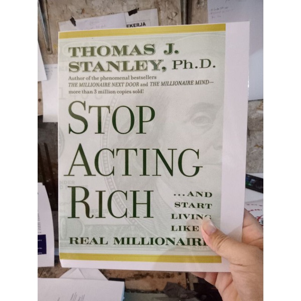Stop Acting Rich And Start Living Like หนังสือเศรษฐีแท้ | Shopee Thailand
