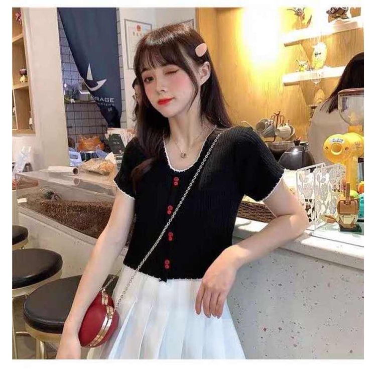 A one(พร้อมส่ง/ใหม่ รุ่น#007-1）เสื้อไหมพรมครอปแขนสั้นคอวีกระดุมหน้า ...