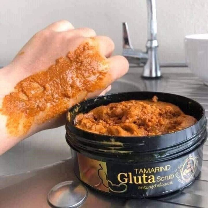 Tamarind Gluta scrub สครับกลูต้าเนื้อมะขาม the queen | Shopee Thailand