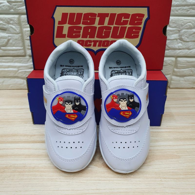 รองเท้าอนุบาลชายรุ่น BM-6225/BM6226 สีดำ-สีขาว มีไฟ | Shopee Thailand