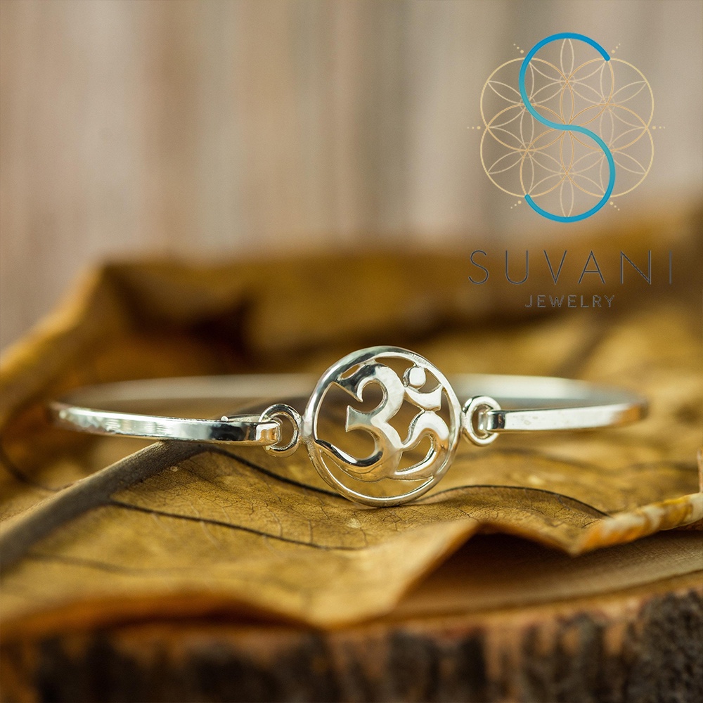 SUVANI เงินแท้ 92.5% กำไลข้อมือเงินแท้ สัญลักษณ์โอม เครื่องประดับเงิน ...