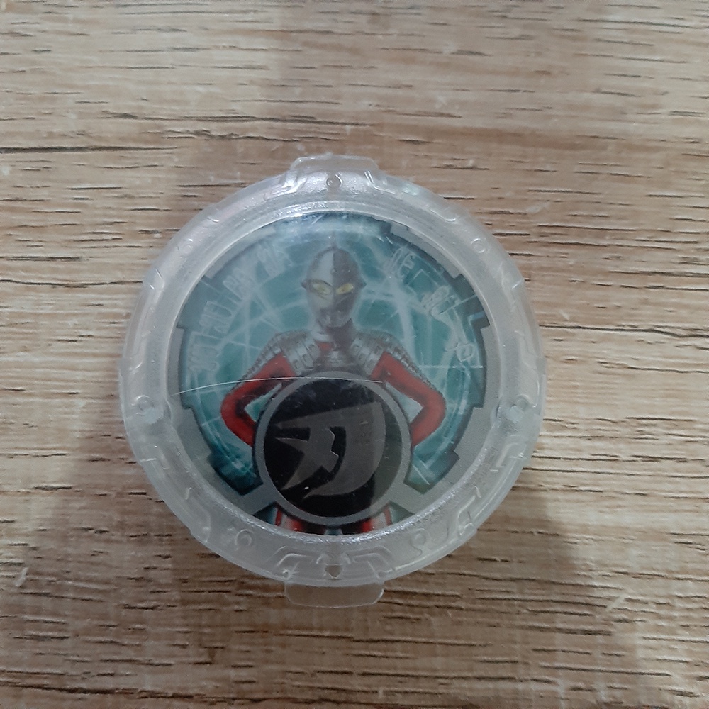 Dx Crystal Ultraman R/B อุปกรณ์เสริมคริสตัล คละแบบ อุลตร้าแมน และ สัตว์ ...