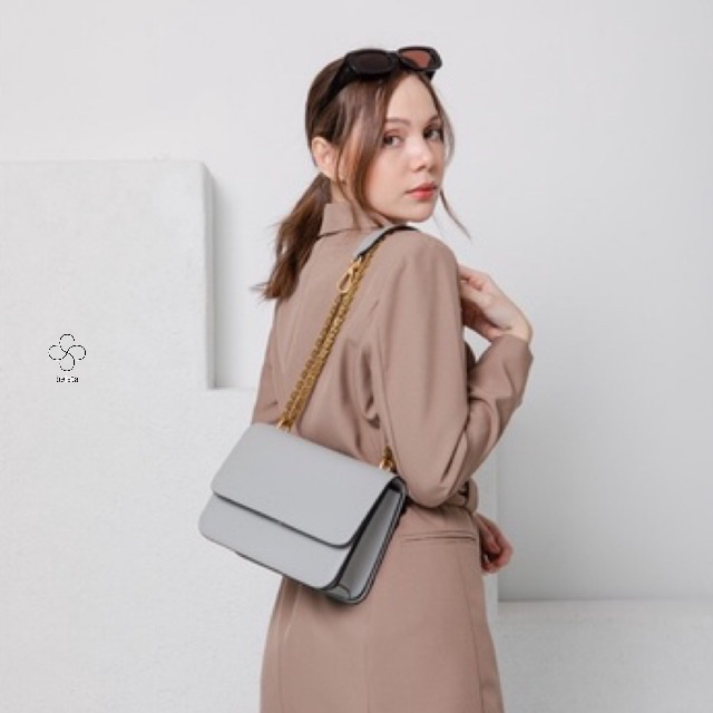 กระเป๋าสะพายแฟชั่น Belata สีเทาฟ้า หนังวีแกน Premium Microfiber ถือ ...