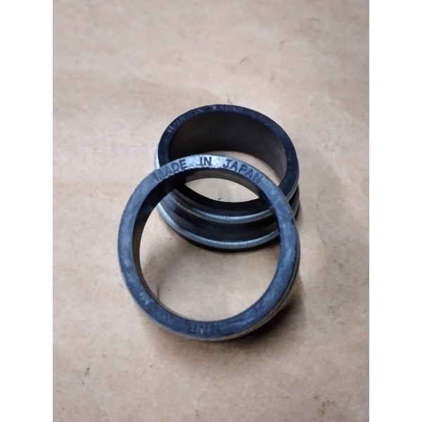 ท่อไอเสียยางเชื่อมต่อ สําหรับ Suzuki GT250 X7 14771-11302 1 คู่ ...