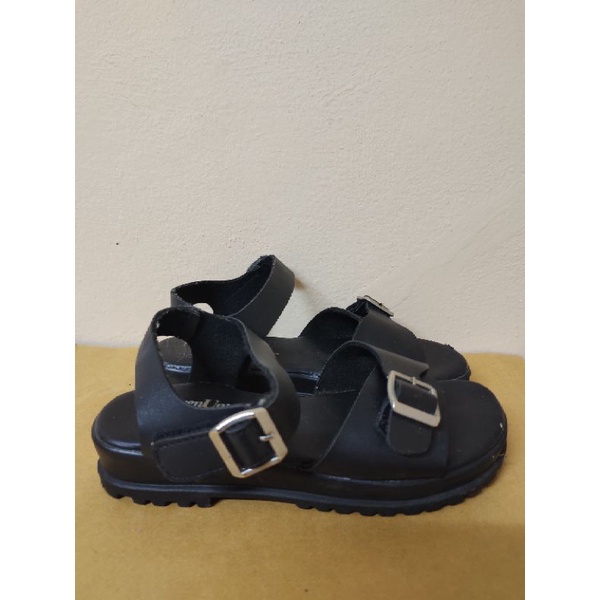 รองเท้าแตะรัดส้นสไตล์เกาหลีมือสอง สภาพใหม่ ไซส์35 | Shopee Thailand