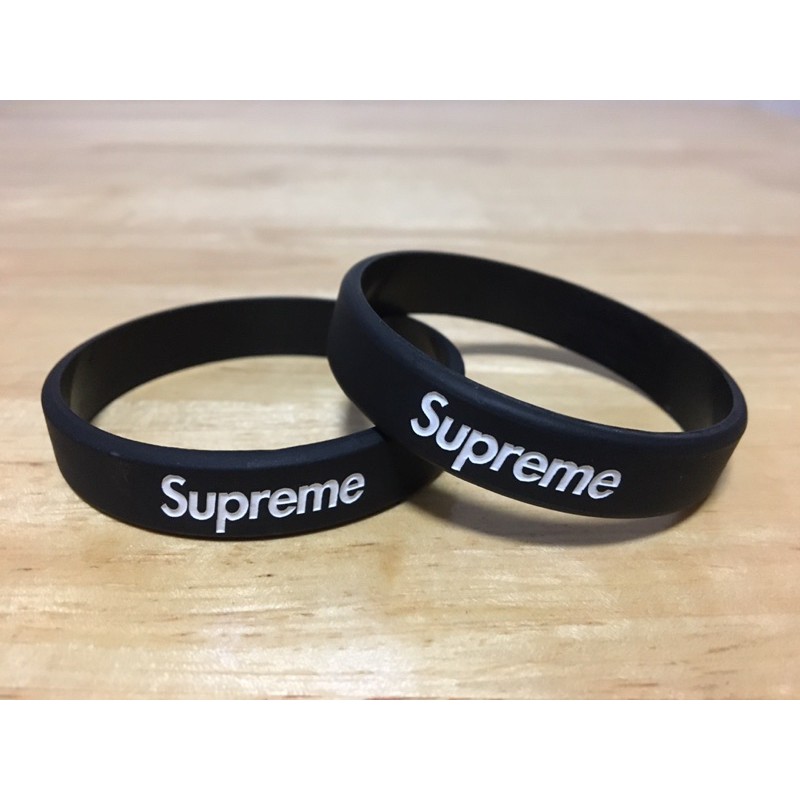 ริสแบนด์ Supreme ( Wristband ) เส้นแบบหนา ไม่บาง | Shopee Thailand