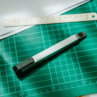 คัตเตอร์ มีด OLFA รุ่น Limited Series AA Ltd-02 (Made in Japan) | Shopee Thailand