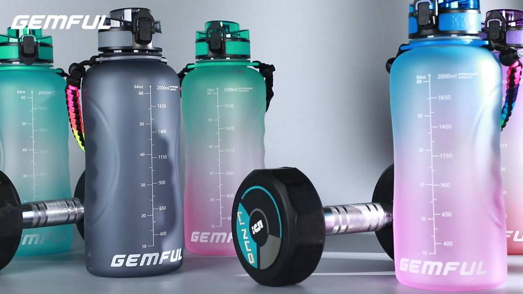 Gemful ขวดน้ําขนาดใหญ่ 2 ลิตร พร้อมหลอดดูด กันลื่น ไร้ BPA 64 ออนซ์ ...