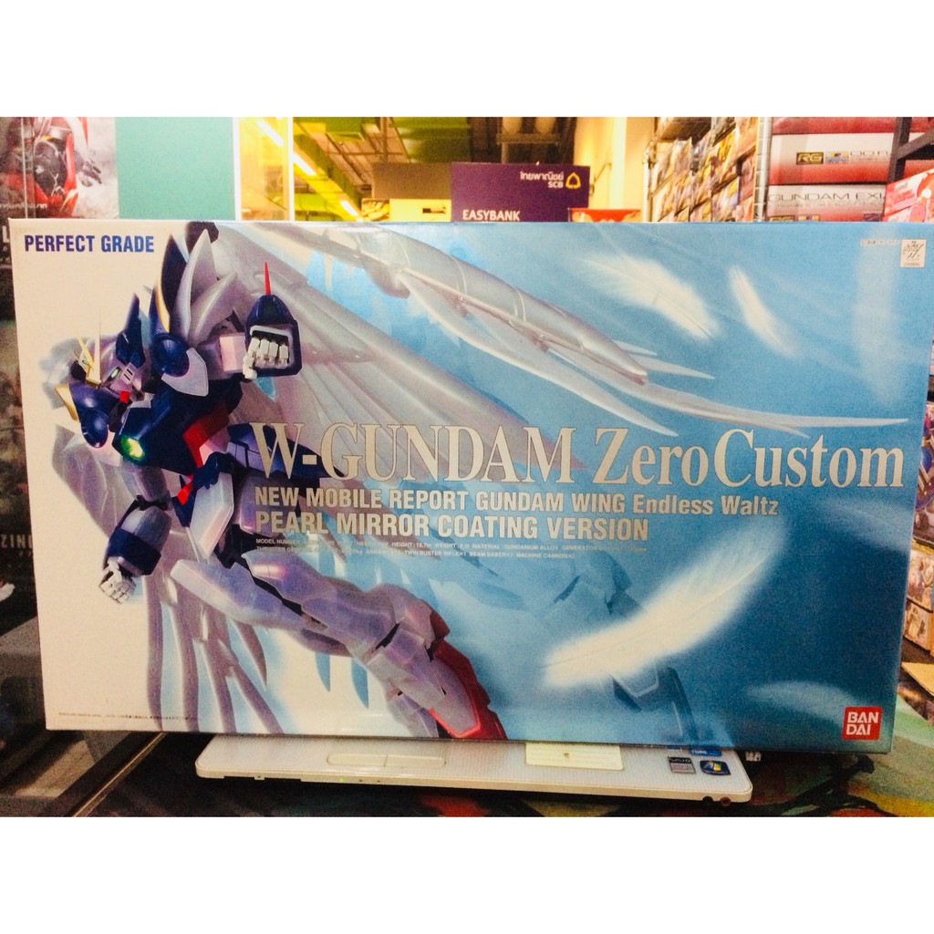 PG Perfect Grade 1/60 WING GUNDAM ZERO CUSTOM Pearl Mirror Coating ...