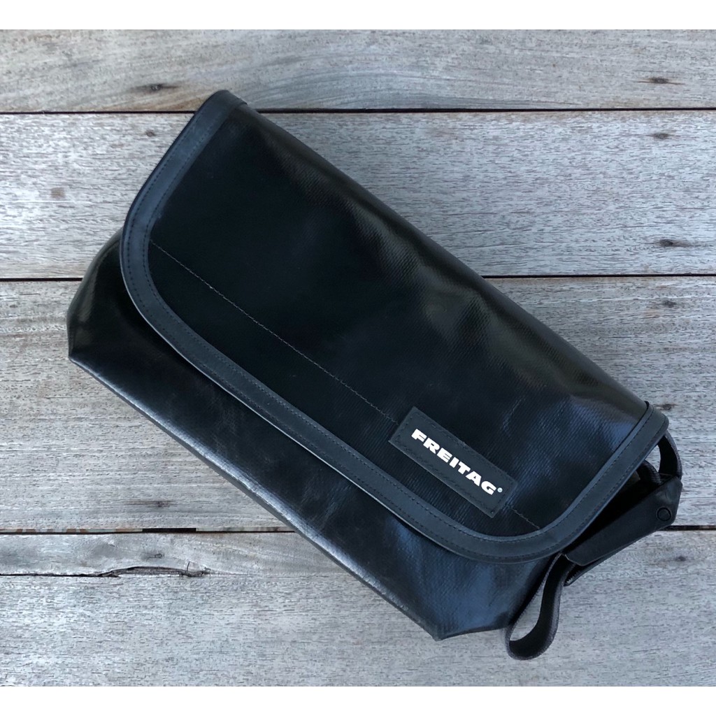 FREITAG HAWAII FIVE O ผ้าดำล้วน มือ 1 ของแท้ | Shopee Thailand