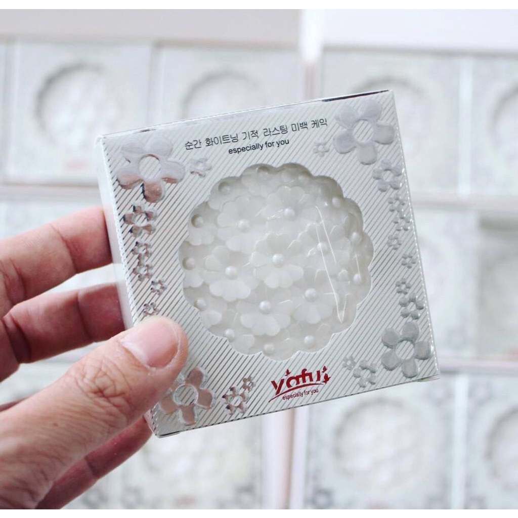 แป้งยาฟู ตลับดอกไม้ 2 ชั้น สีเงิน Yafu | Shopee Thailand