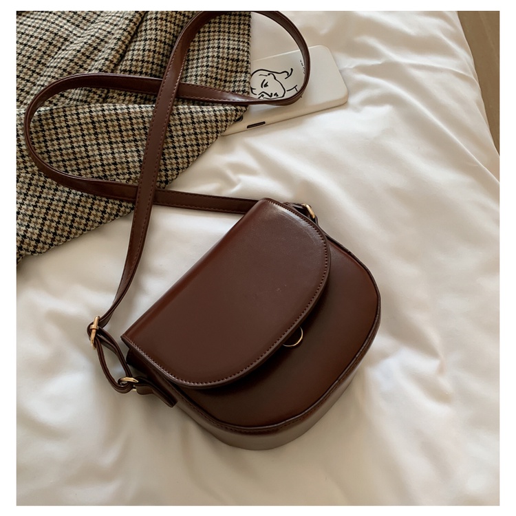 GUCSELECTED(B1748) กระเป๋าหนังสะพายข้างทรงกล่อง ครึ่งวงกลม | Shopee ...