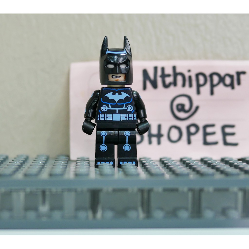 ขาย Lego Batman Electric Suit Exclusive Batman Book ธีม Batman จากค่าย ...