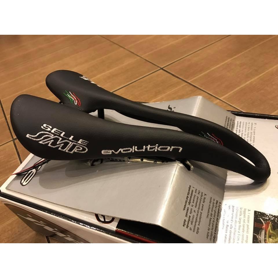 เบาะ SELLE SMP EVOLUTION รางคาร์บอน | Shopee Thailand