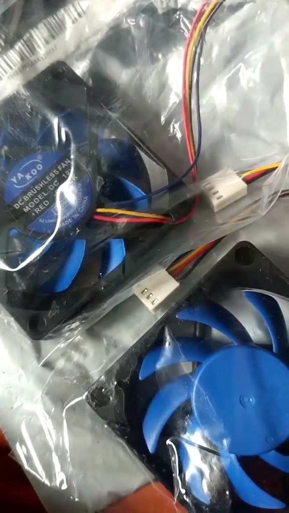 [ in stock]12V DC 32 70mm 4-Pin Computer Case CFM PWM CPU PC Fan Blue ...