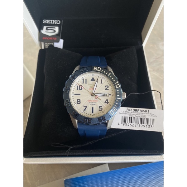 SEIKO 5 SPORTS Mt. Fuji Limited Edition Automatic สายยาง สีน้ำเงิน/สี ...