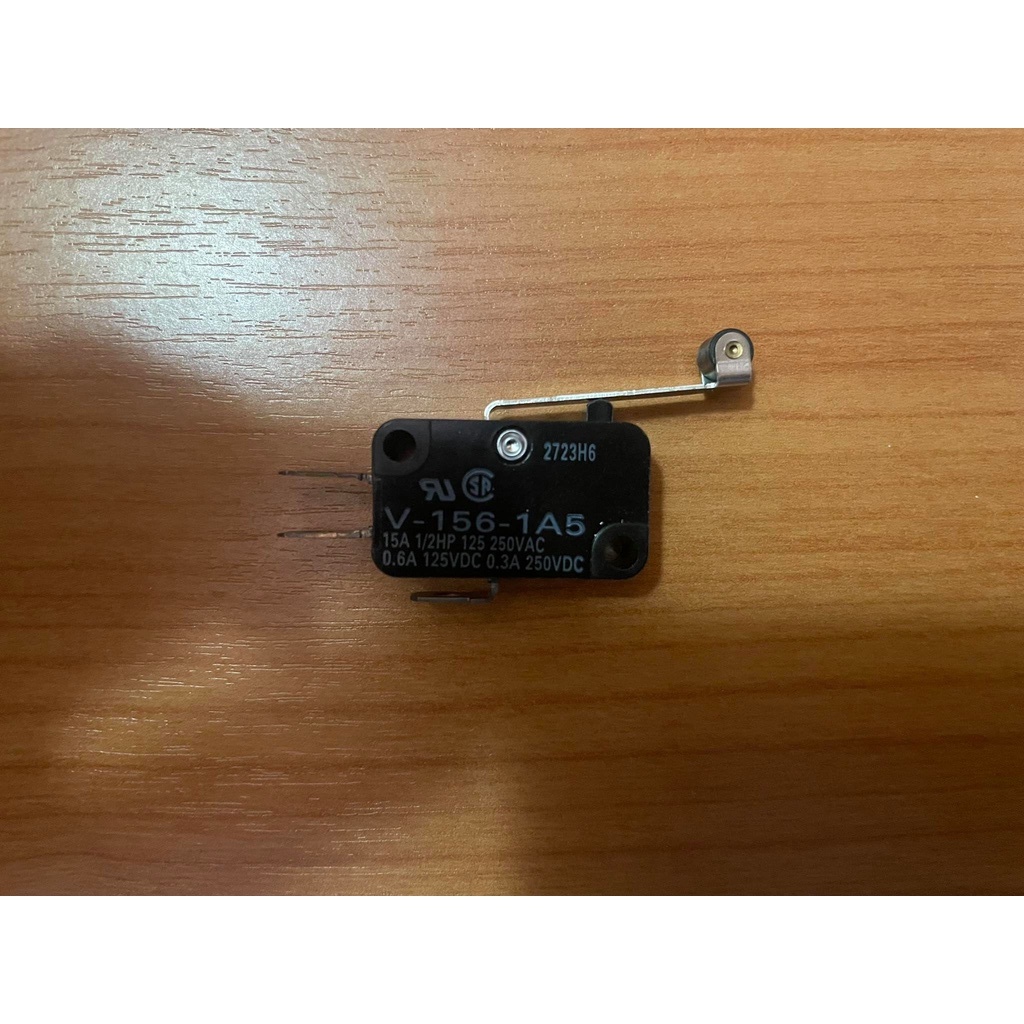 ลิมิตสวิตซ์ V-156-1A5 "Omron" | Shopee Thailand
