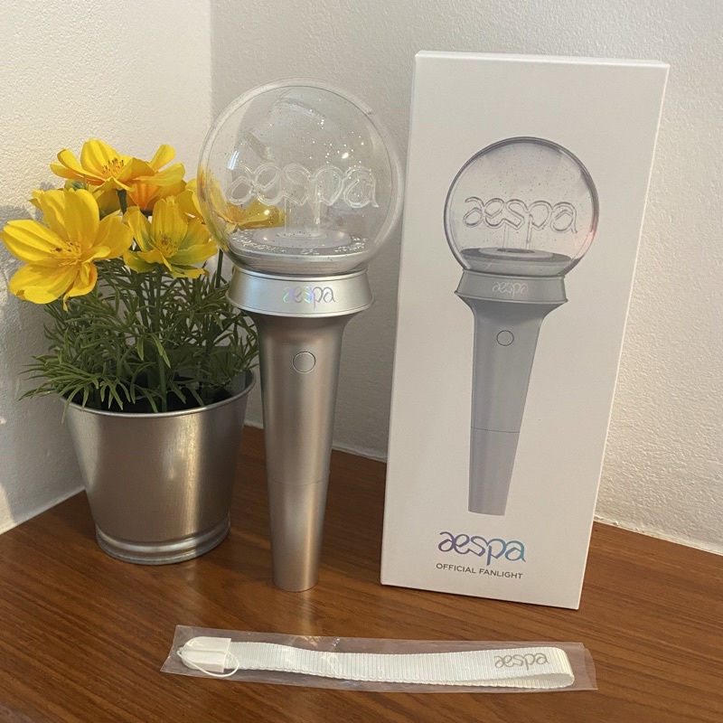 [พร้อมส่ง] aespa - OFFICIAL LIGHT STICK | แท่งไฟ aespa ของแท้ | Shopee ...