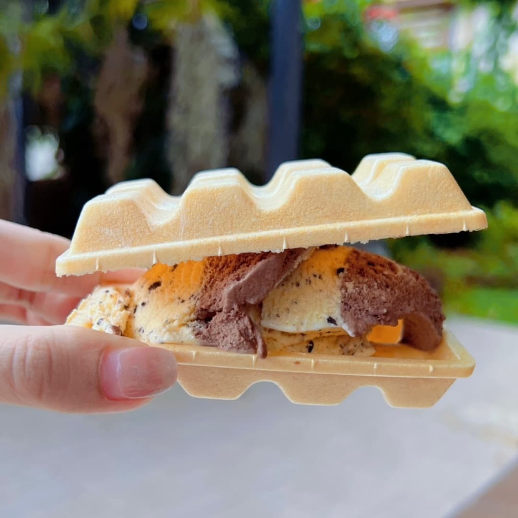 โคนแซนวิช(โมนาก้า) // Monaka Sandwich Cone = ขนาดบรรจุ 10 ชิ้น / ห่อ ...