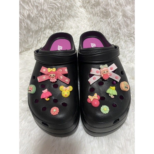 jibbitz เซ็ตตี้โบว์ตุ๊กตาตัวติดรองเท้าหัวโตพร้อมส่ง | Shopee Thailand