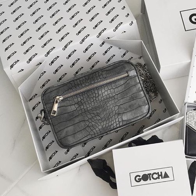 Gotcha charcoal mini crossbody | Shopee Thailand