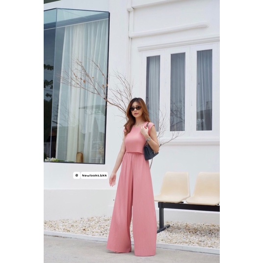newlooksbkk INS02 Lolo set ชุดเซ็ตเสื้อครอปแขสั้น+กางเกงขายาว ผ้าพีทพรี ...
