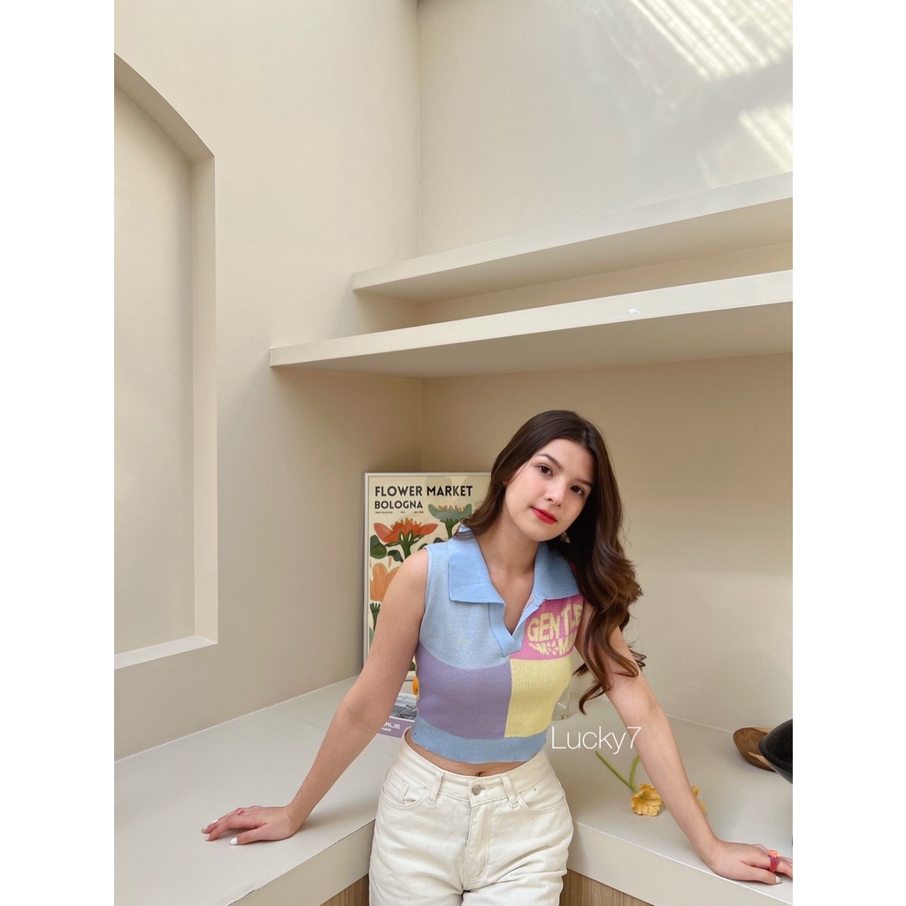 BY IRA GW Knit Vest ท็อปไหมพรมแขนกั๊ก ทรงคอปก มาในโทนสีสันจัดจ้านแซ่บๆ ...