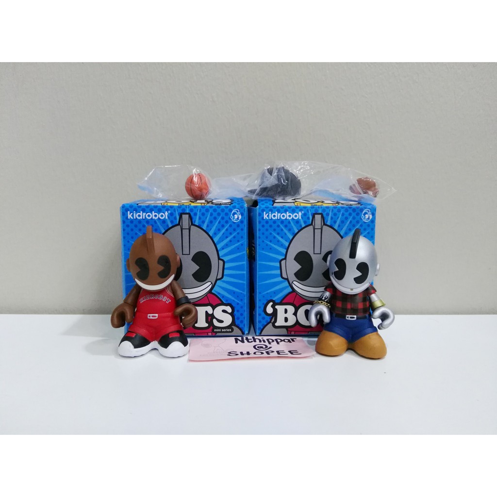 ++ ขาย Kidrobot Bots ของใหม่ แกะลุ้นตัว ของแท้ พร้อมส่ง ++ | Shopee ...