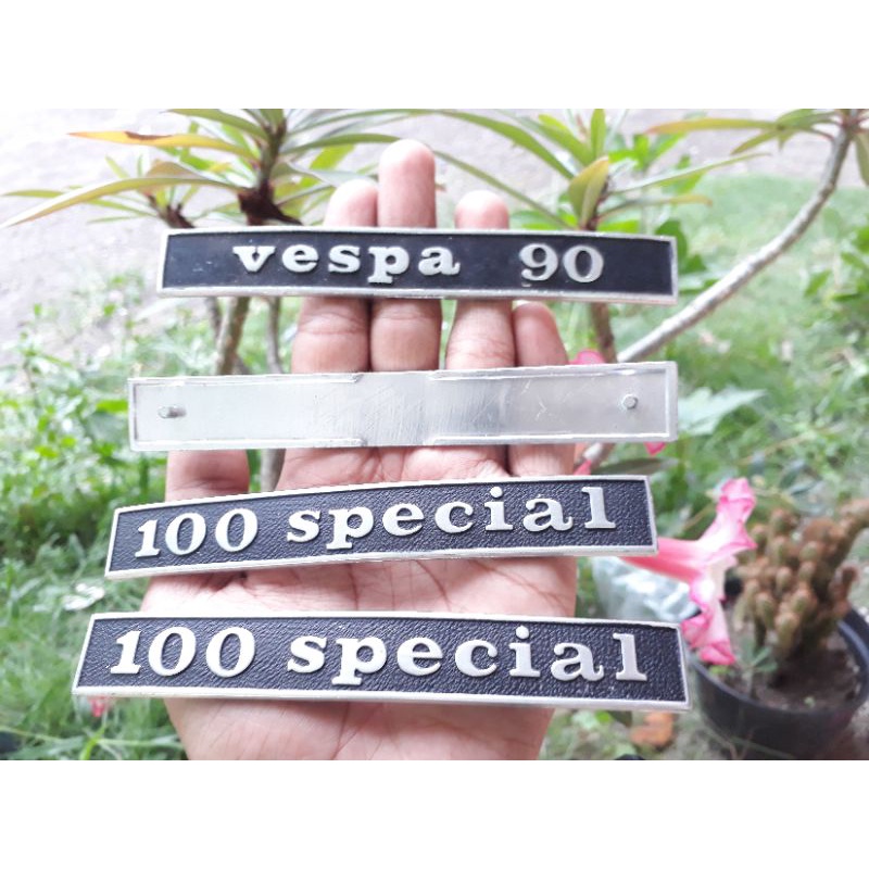 กรอบสัญลักษณ์ด้านหลัง ขนาดเล็ก สําหรับ Vespa PTS 100 | Shopee Thailand กรอบสัญลักษณ์ด้านหลัง ขนาดเล็ก สําหรับ Vespa PTS 100 | Shopee Thailand