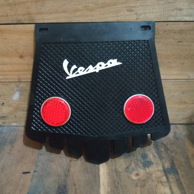 Mata Vespa mudflap Cat's Eye Water Kepet | Shopee Thailand