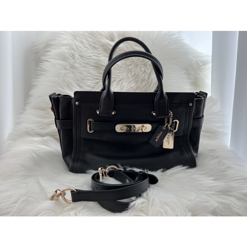 พร้อมส่ง กดสั่งซื้อได้เลยค่ะ กระเป๋าถือ Coach Swagger 27 สีดำ อะไหล่ทอง ...