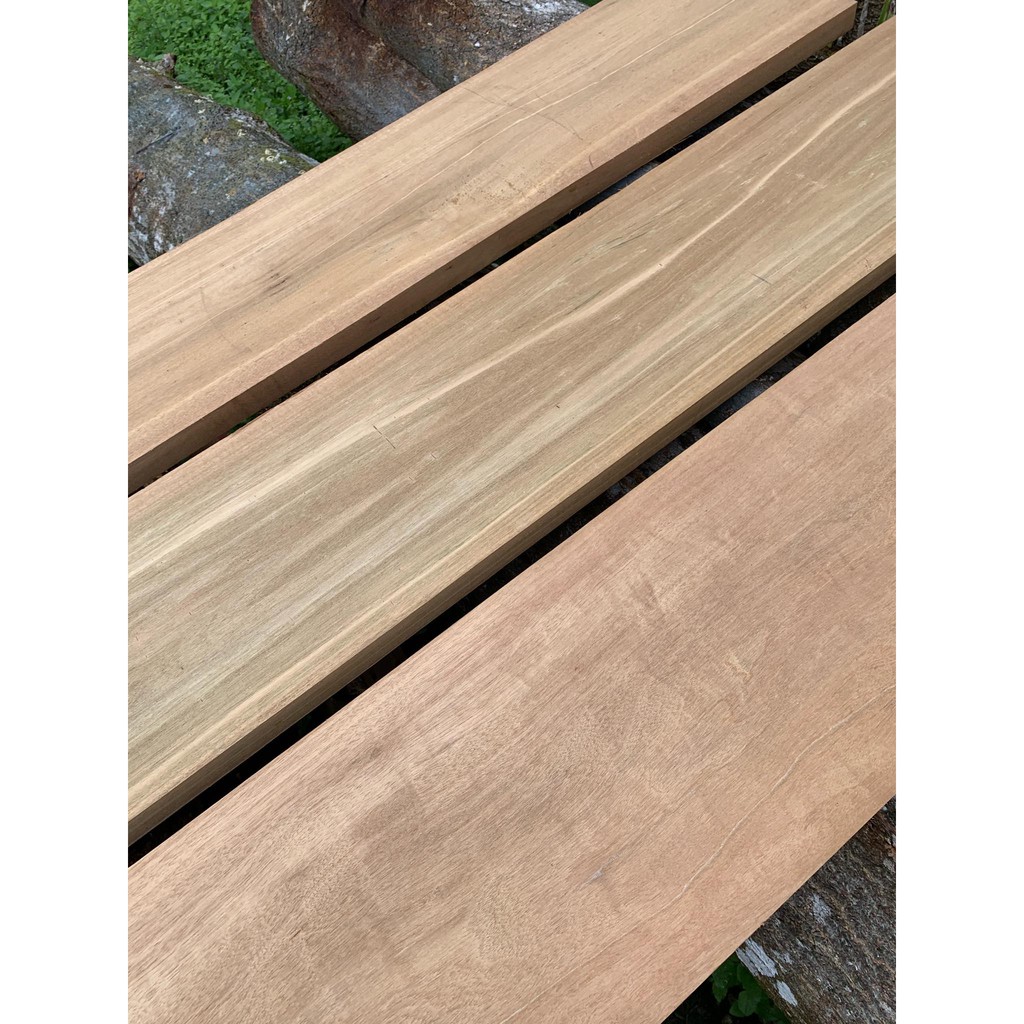 ไม้ตะเคียน(Wood)ขนาด1.5"x12" ชื่อMerawan Wood มีสีเหลืองขาวนวลแกมชมพู ...