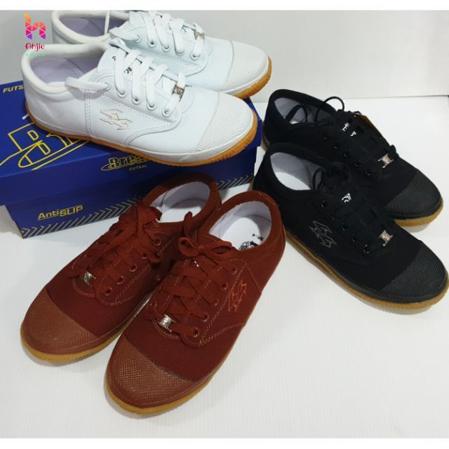 BREAKER Futsal Bk4 รองเท้าผ้าใบเบรคเกอร์ฟุตซอล BK4(เบอร์ 31-45)รองเท้า ...