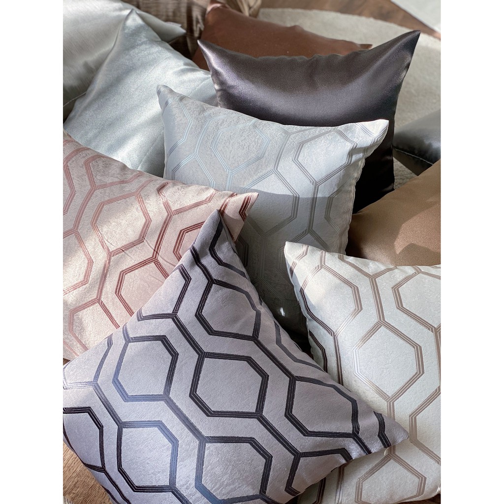 PUSANI - หมอนอิง ลายกราฟฟิก หกเหลี่ยม กำมะหยี่ พร้อมไส้หมอน มี 4 สีให้ ...