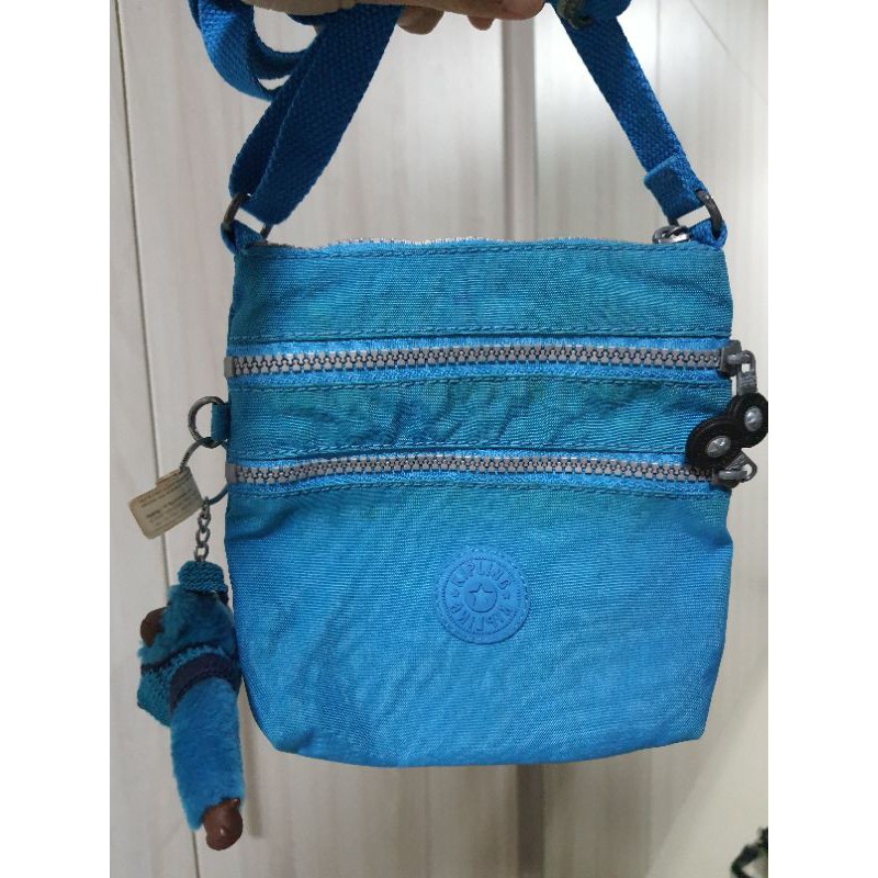 กระเป๋า Kipling Alvar XS แท้ 100%ลดราคาตามสภาพการใช้งาน แถมชุด+หมวกลิง ...