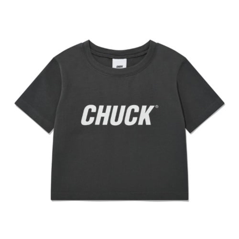 เสื้อครอป CHUCK - Signature Logo Crop T-shirt ของแท้100% (Preorder ...