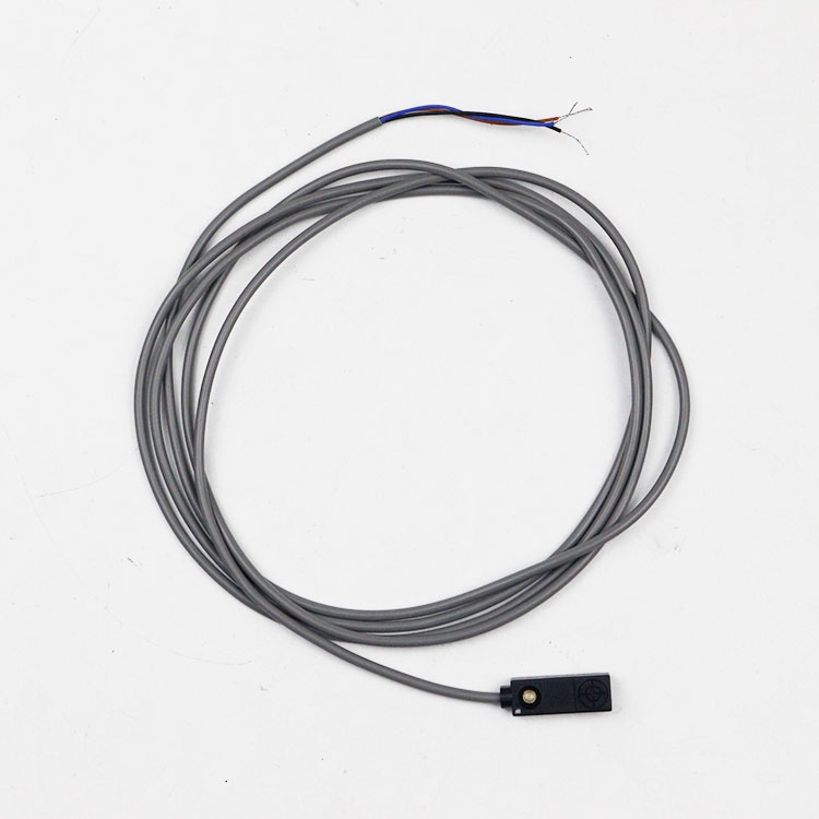 Yth เดิมแท้ BI2-Q55-AP6X B12-Q5.5-AP6X proximity switch square ...