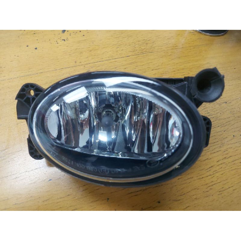 ไฟสปอร์ตไลท์หน้าซ้ายA1698201556 | Shopee Thailand