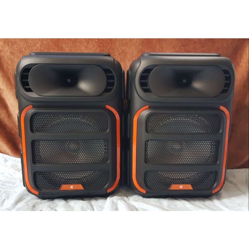 KTS-1597ลำโพงตัวใหญ่ เสียงดัง เบสหนัก ลำโพงดอกใหญ่ 8 นิ้ว ปรับไมค์ได้ ปรับเบสได้ ลำโพงบลูทูธ ...